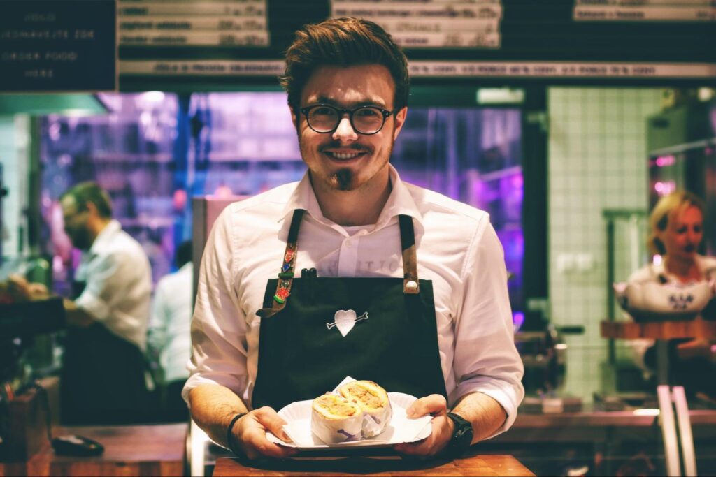 Customer Service Standards: 5 Best Practices for Hospitality Businesses ...